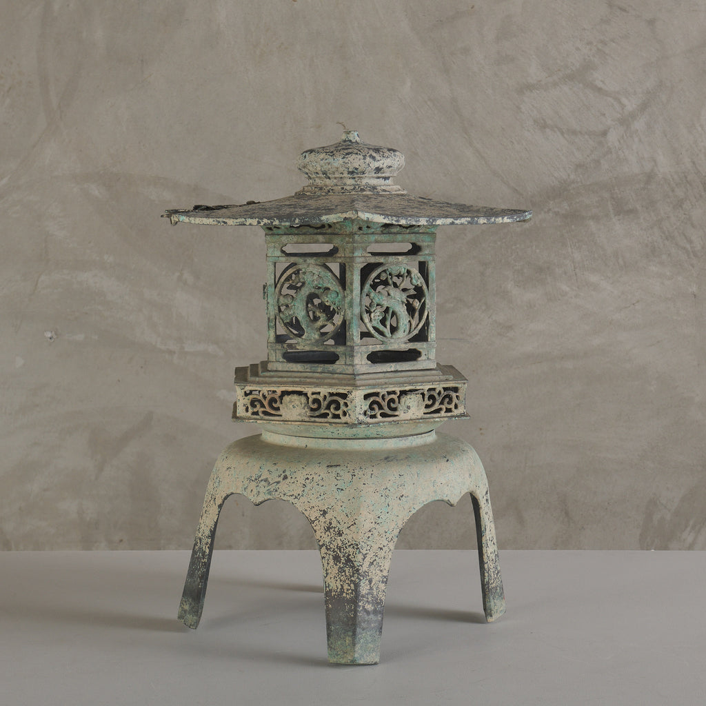 JAPANESE TORO GARDEN PAGODA, EARLY 20TH CENTURY – Blackman Cruz